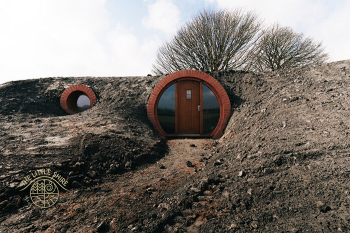 Wabbit la maison enterrée the little shire | habitat bulles